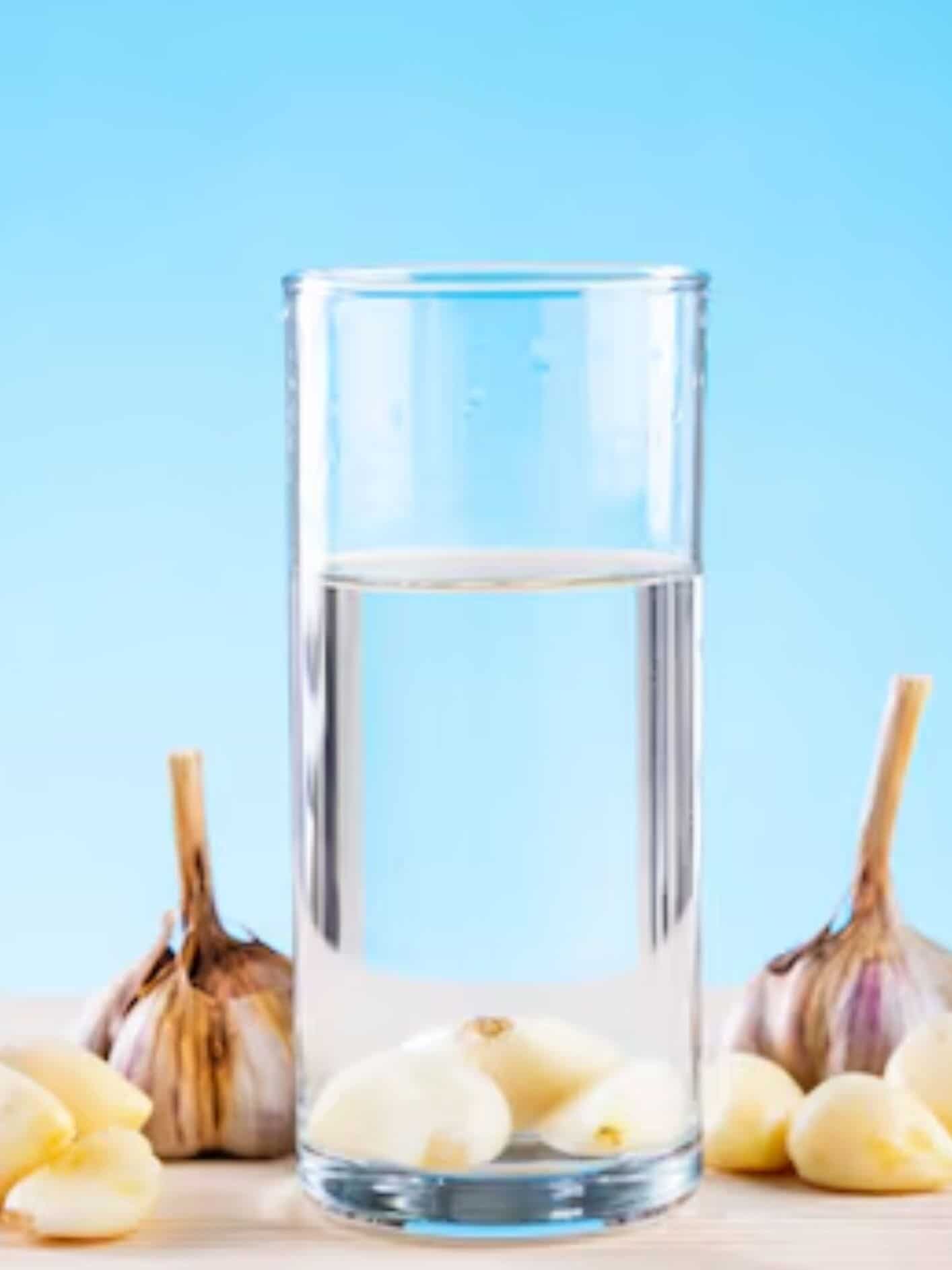 7 benefits of drinking garlic water