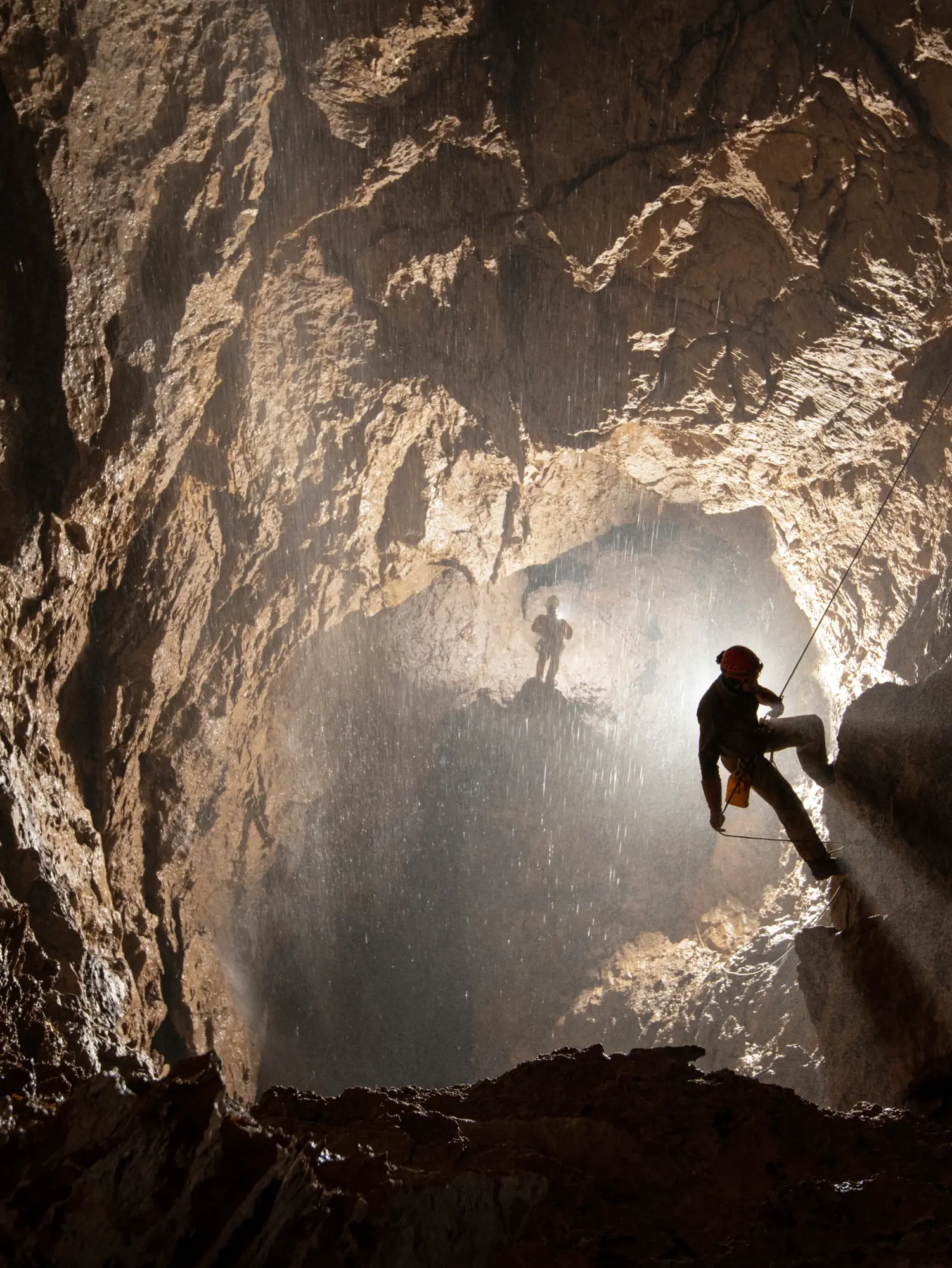 10 deepest places on Earth that will give you chills