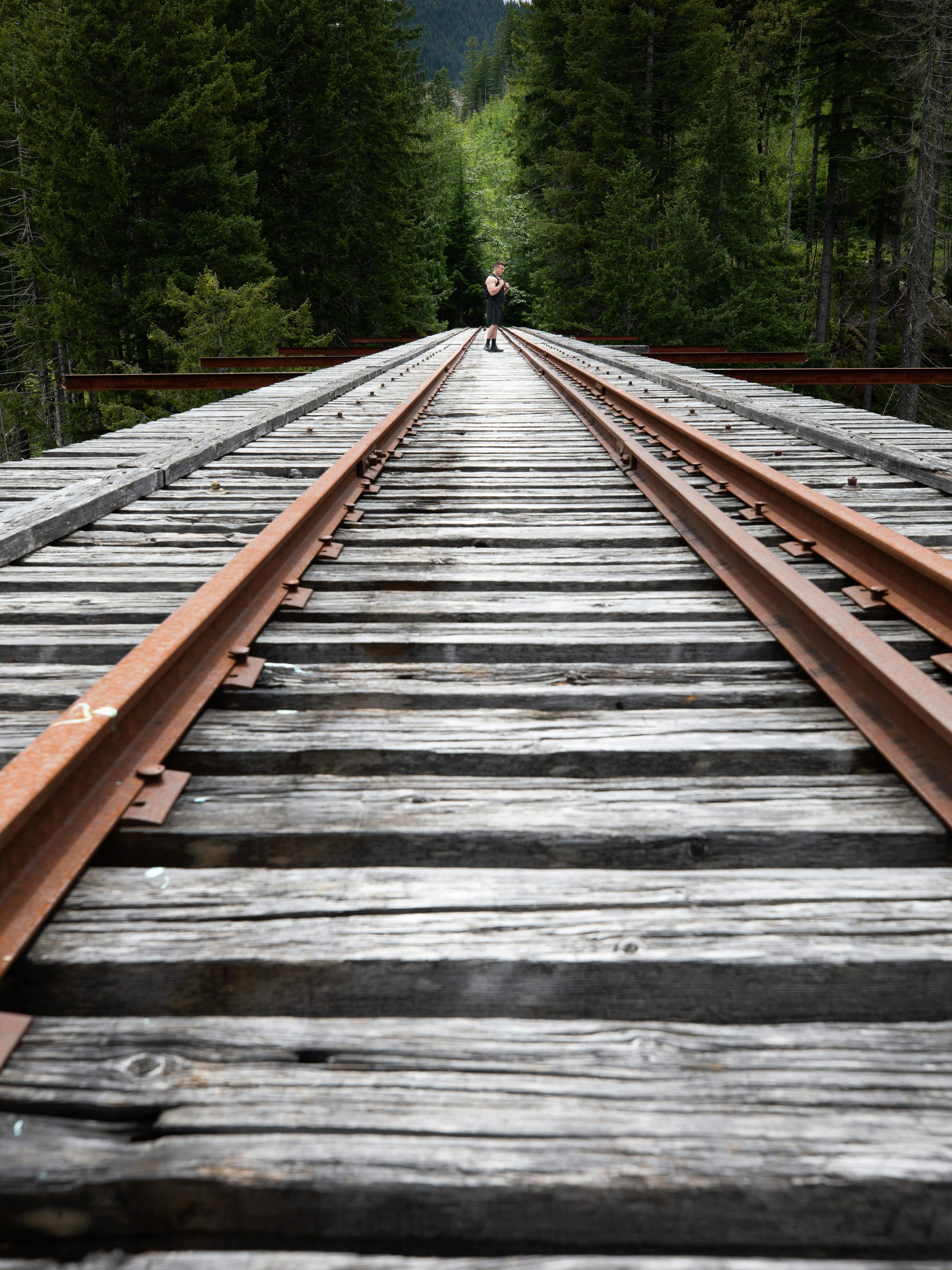 6 countries with no railway network