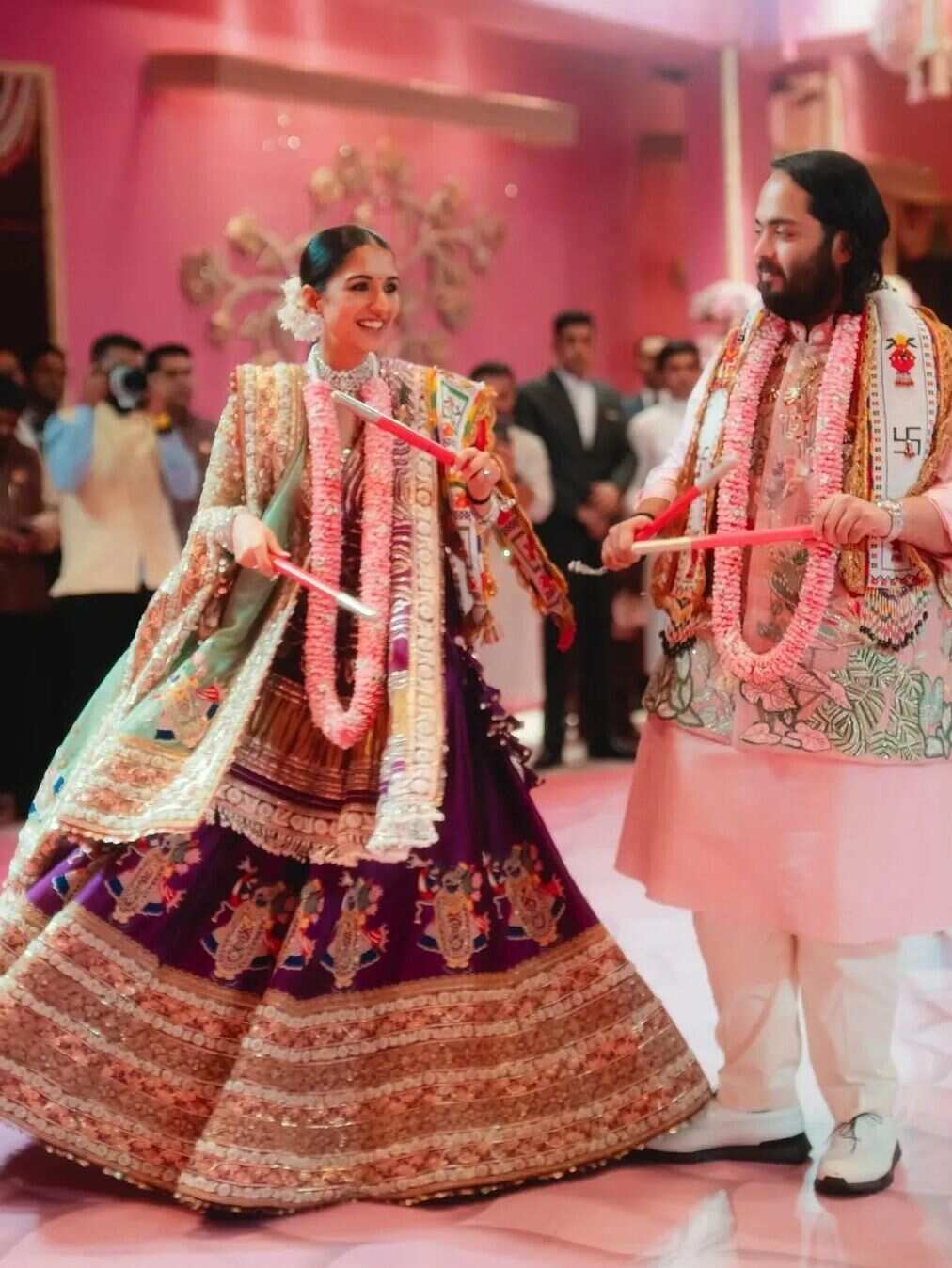 Ambanis install this giant symbol at Antilia's gate, know its significance