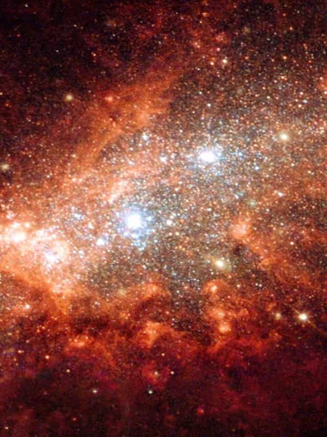 8 twinkling pics of space captured by NASA