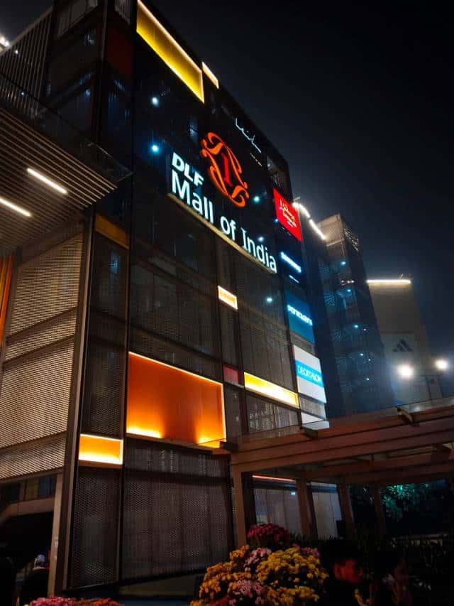 Which is the biggest mall in Noida?