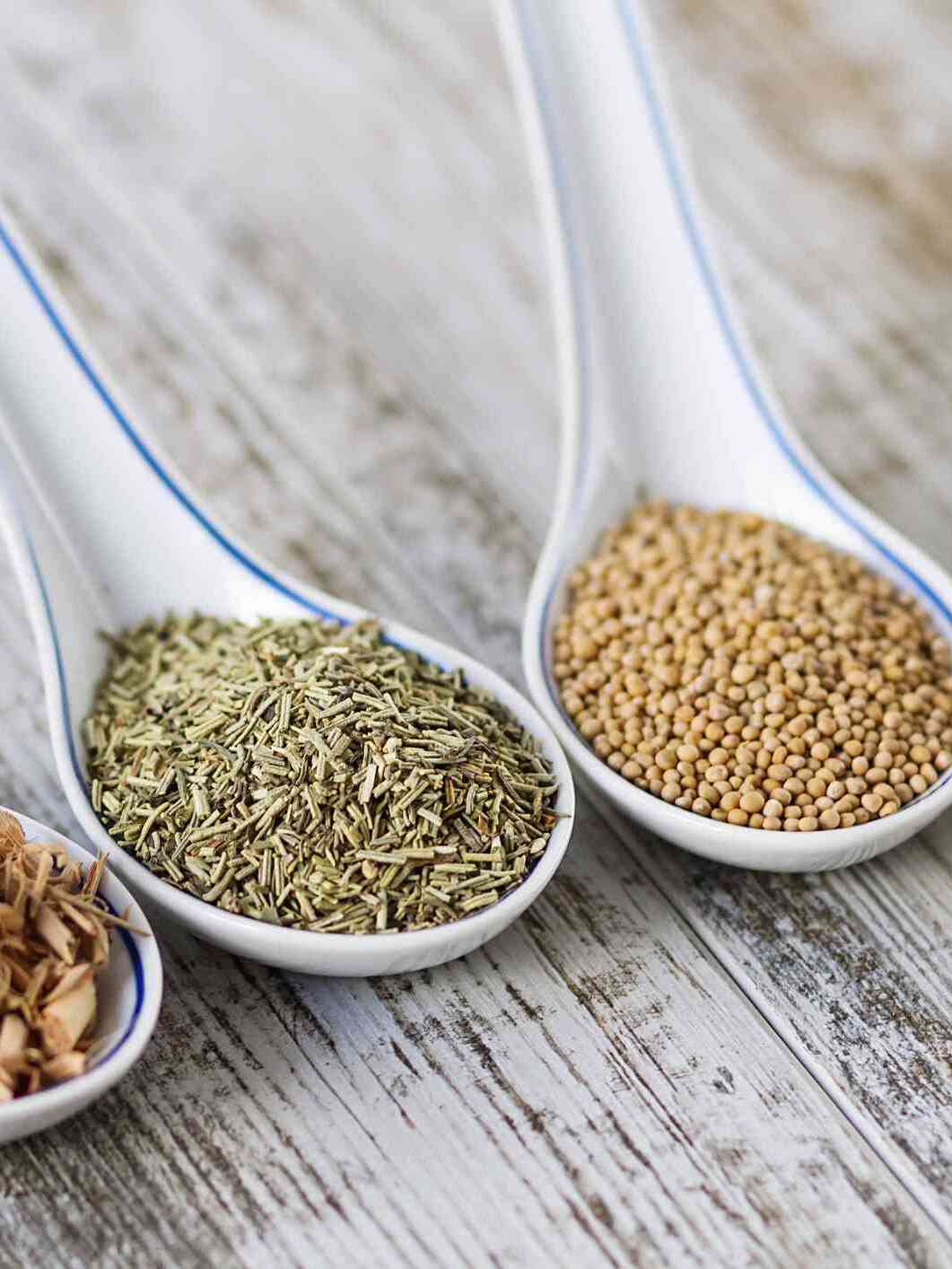 7 herbs and spices to improve brain health