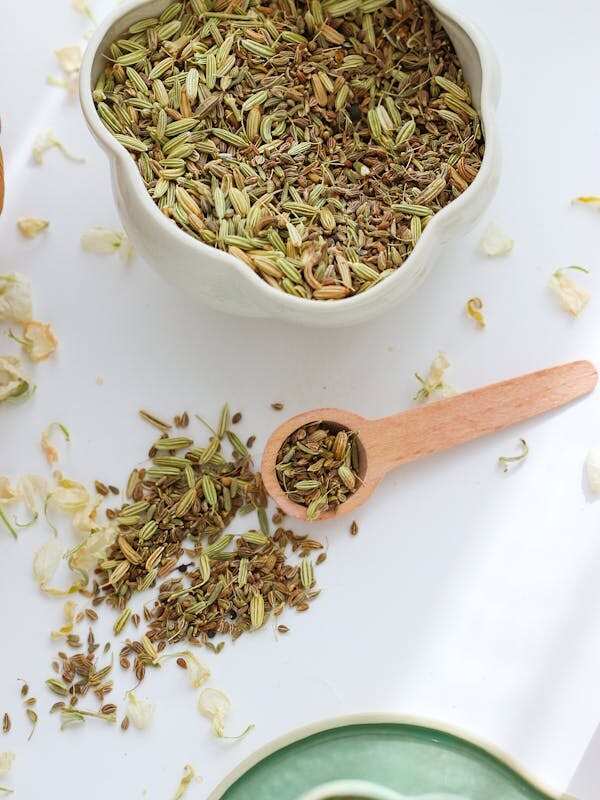 8 health benefits of eating fennel seeds (Saunf) daily