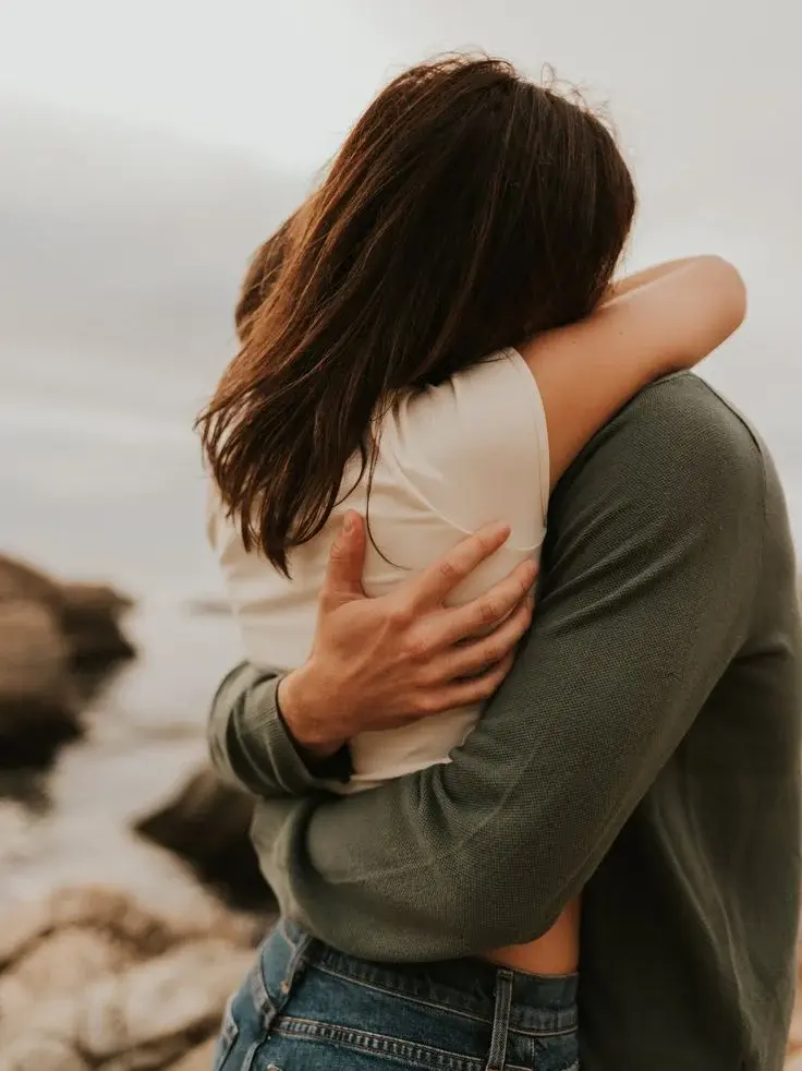 7 medical benefits of hugs you should know