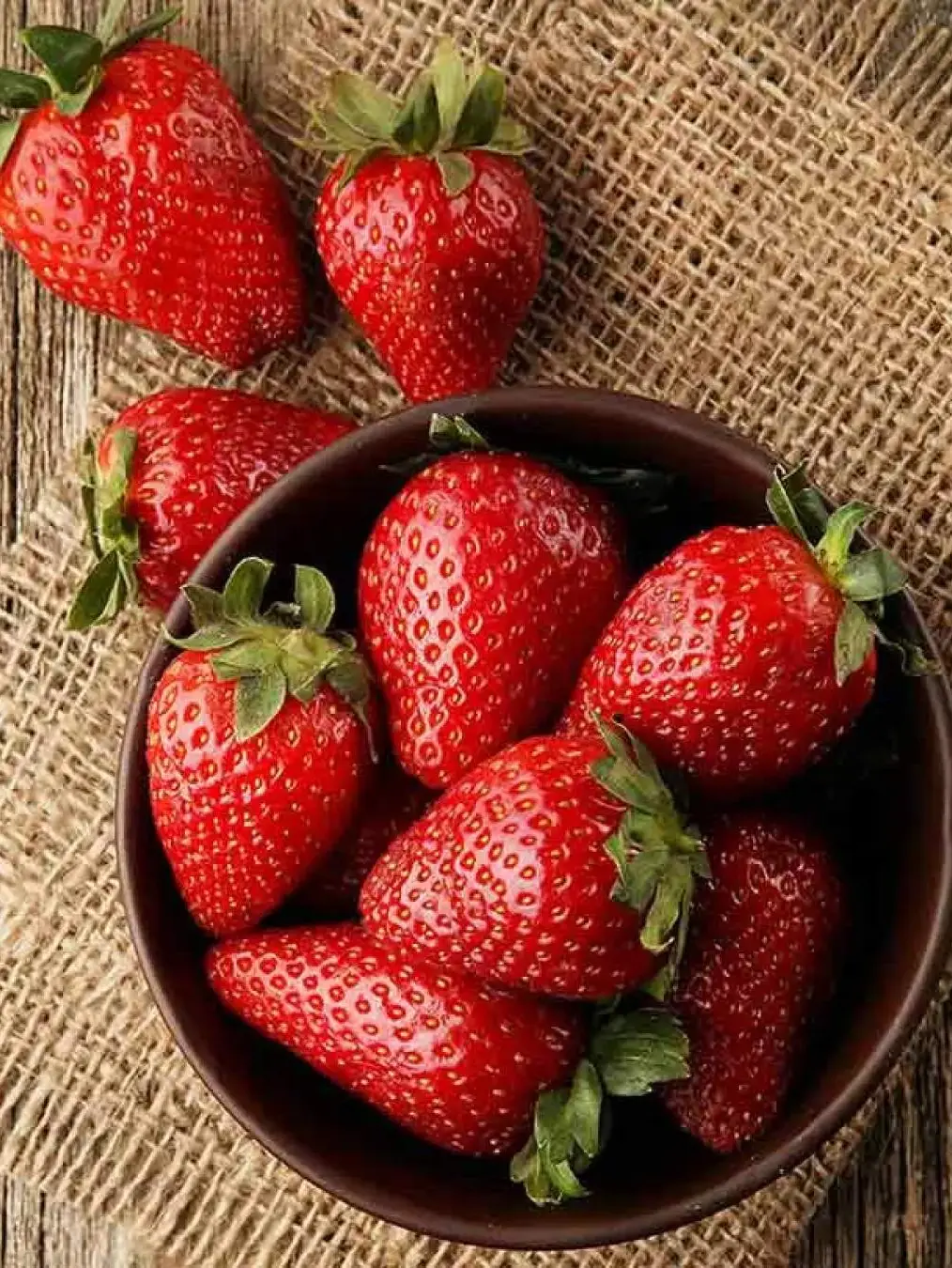 Real Strawberries vs Fake Strawberries: Simple tips to identify at home