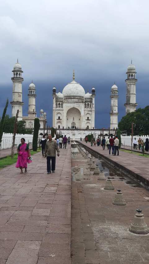 8 Less expensive monuments built by Mughals