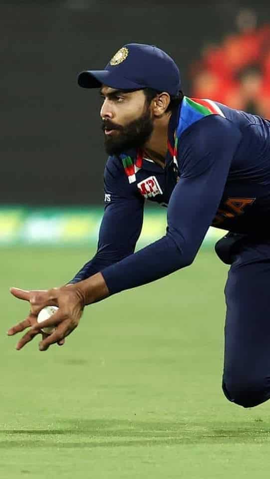 Best fielders in cricket history