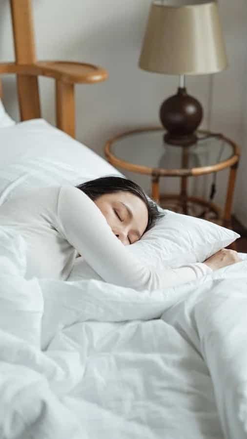 10 tips to sleep better at night