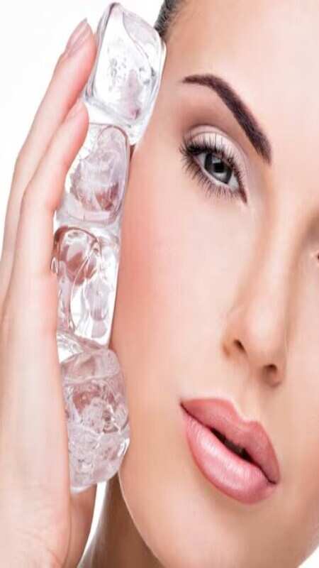 7 skin-enhancing advantages of applying ice cubes to your beauty routine