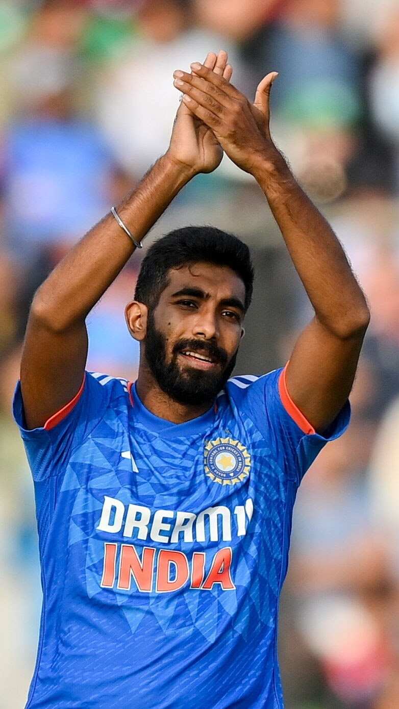 8 cricketers with most runs in one over in Test matches