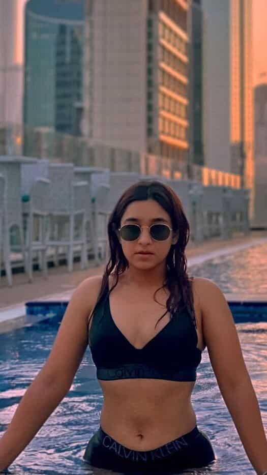 This Cricketers Wife Is More Glamorous Than Many Bollywood Divas Pic