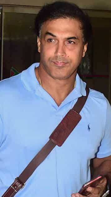 Indian cricketers who were born outside India