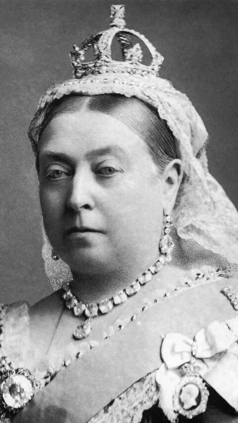 8 longest ruling kings and queens in world's history