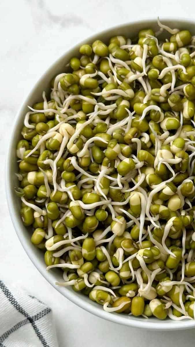 Health benefits of eating sprouts daily