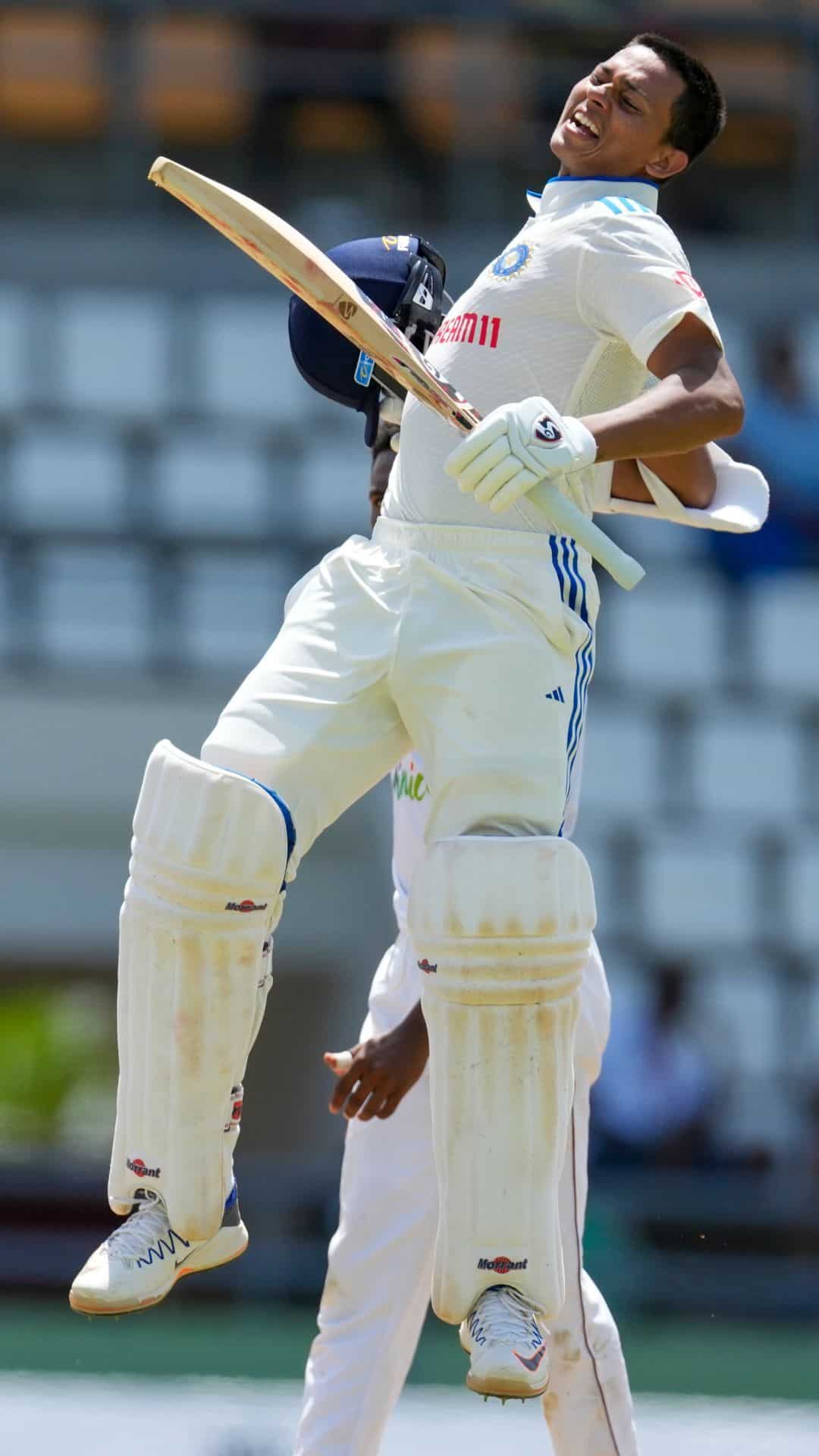 Indian batters with double 100s in consecutive Tests
