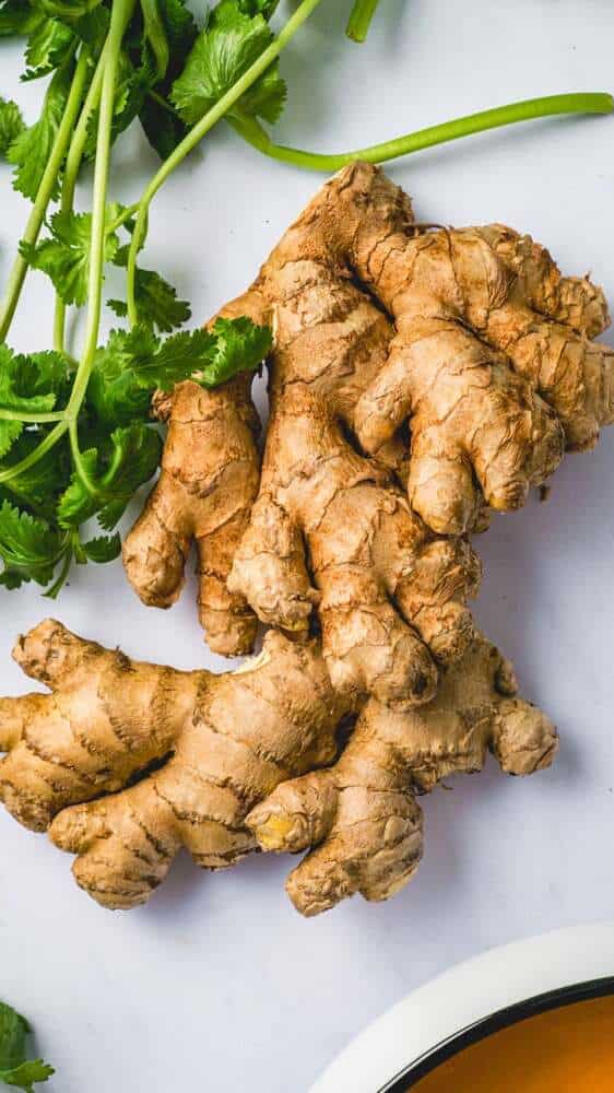 10 benefits of chewing raw ginger regularly