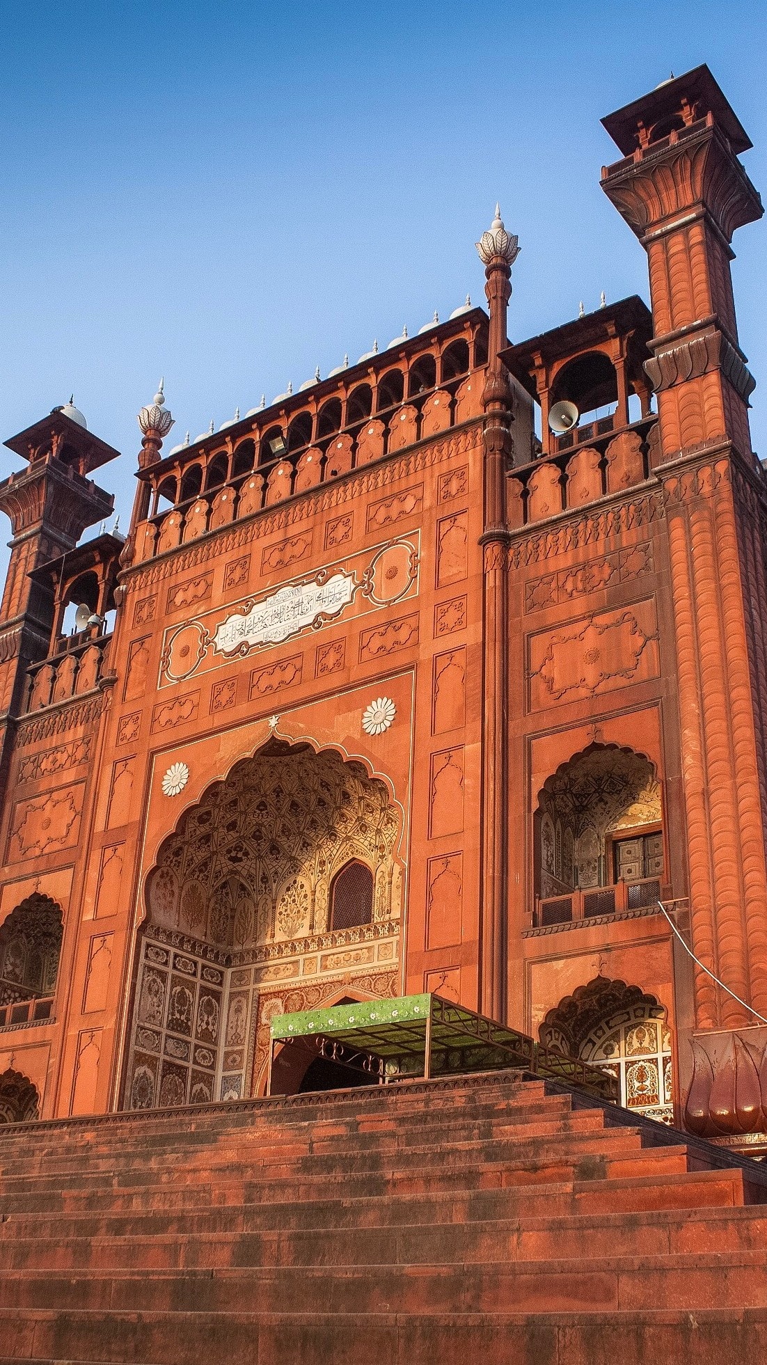 10 famous Mughal architectures in the world