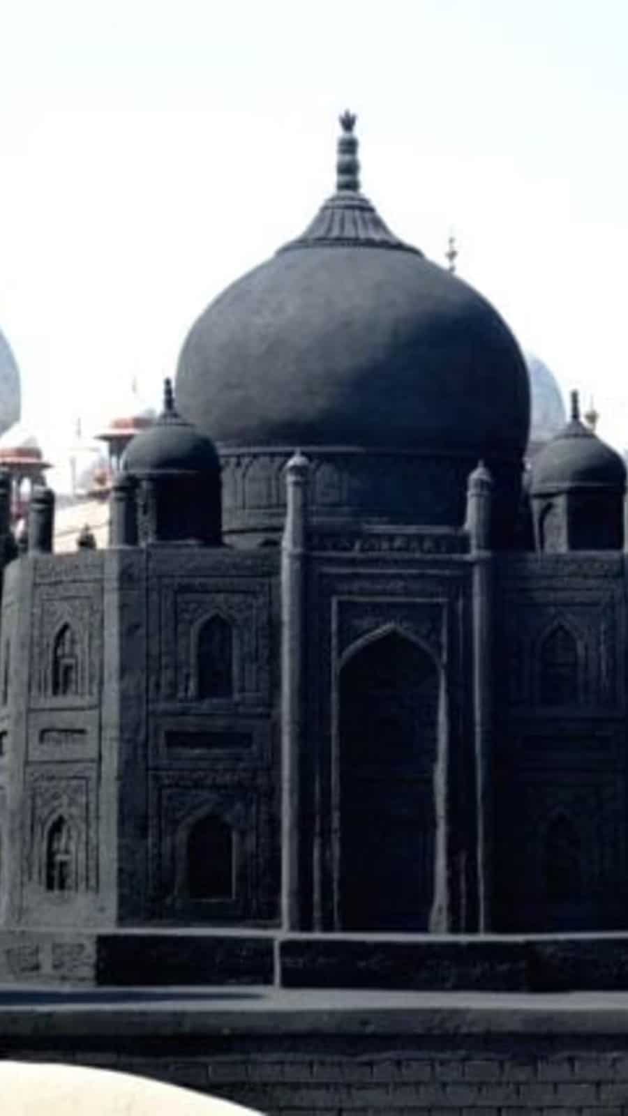 आगरा में काला ताजमहल बनवाना चाहते थे शाहजहां