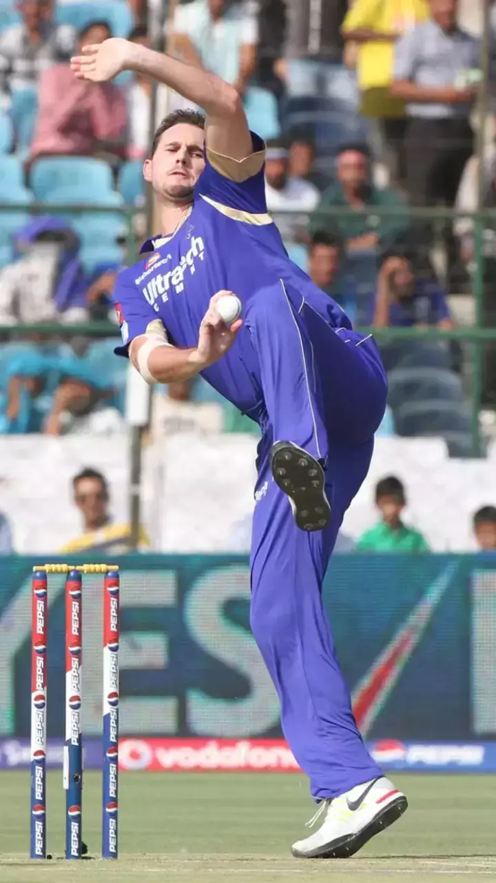 IPL इतिहास में सबसे तेज गेंद फेंकने वाले टॉप-5 गेंदबाज