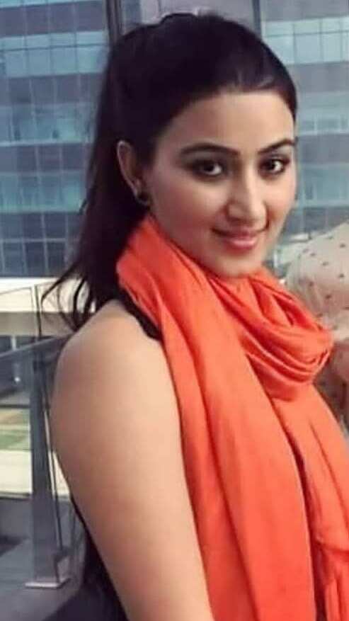 ये है दुनिया के सबसे तेज गेंदबाज की पत्नी, उम्र में 18 साल है छोटी